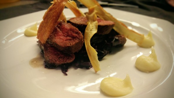 Hertenfilet met rodekool en pastinaak | Cuisine Culinaire Amsterdam